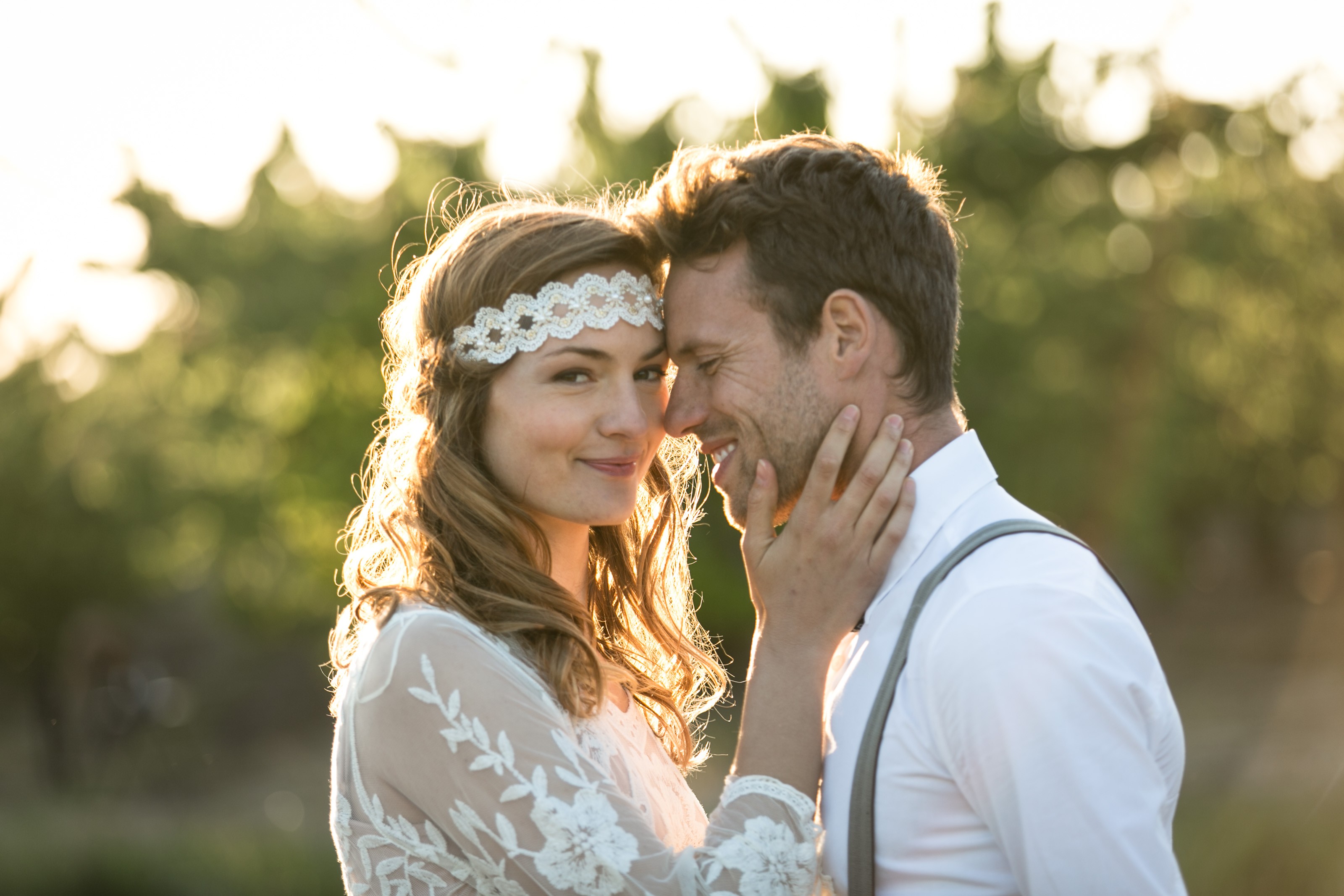 Un mariage vintage dans les champs de cerisiers de Provence – La Sœur ...