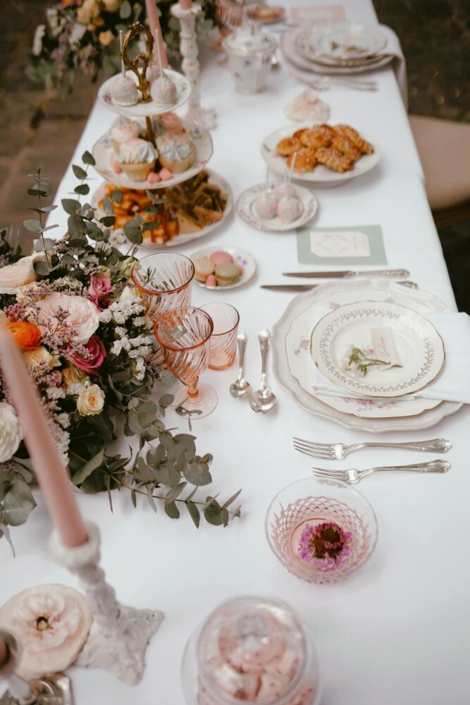 Un mariage chic et printanier à Paris – La Sœur de la Mariée
