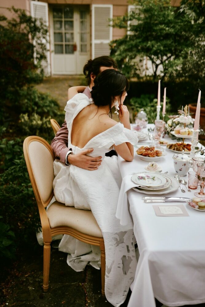 Un mariage chic et printanier à Paris – La Sœur de la Mariée