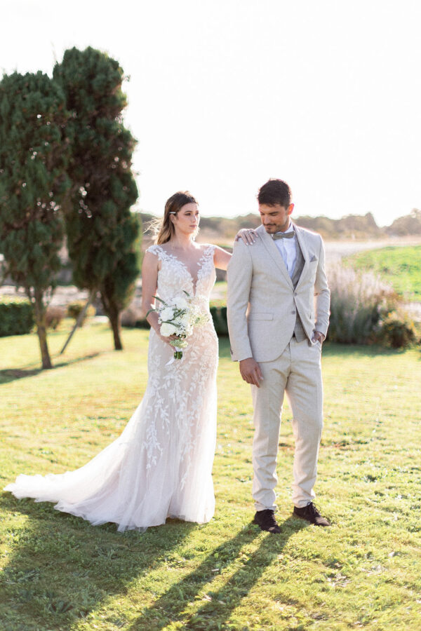 Elégance intemporelle pour un mariage près d’une abbaye sur l’île de Ré ...