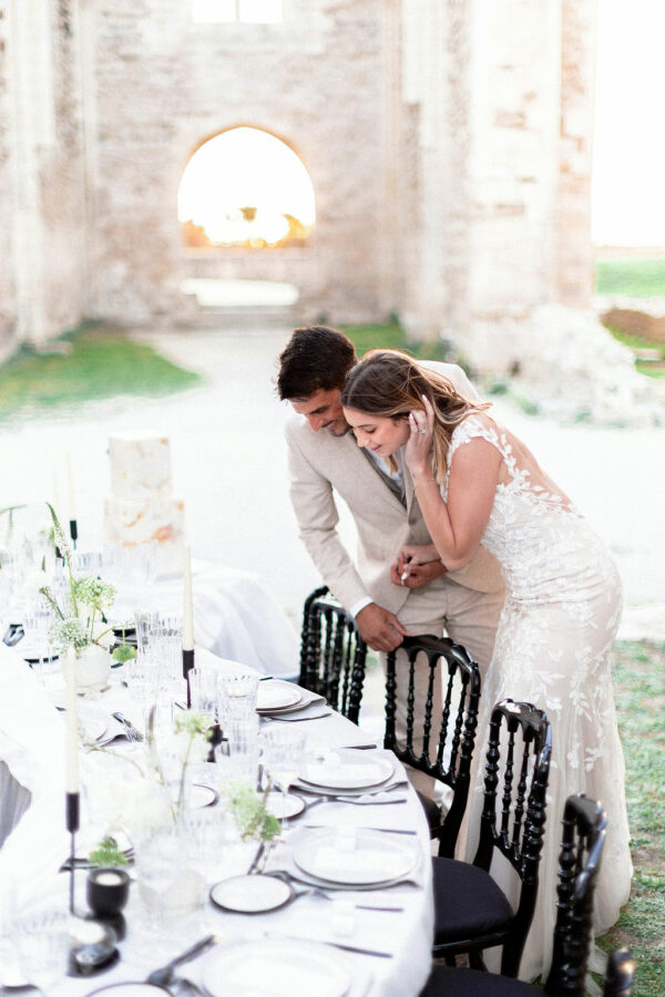 Elégance intemporelle pour un mariage près d’une abbaye sur l’île de Ré ...